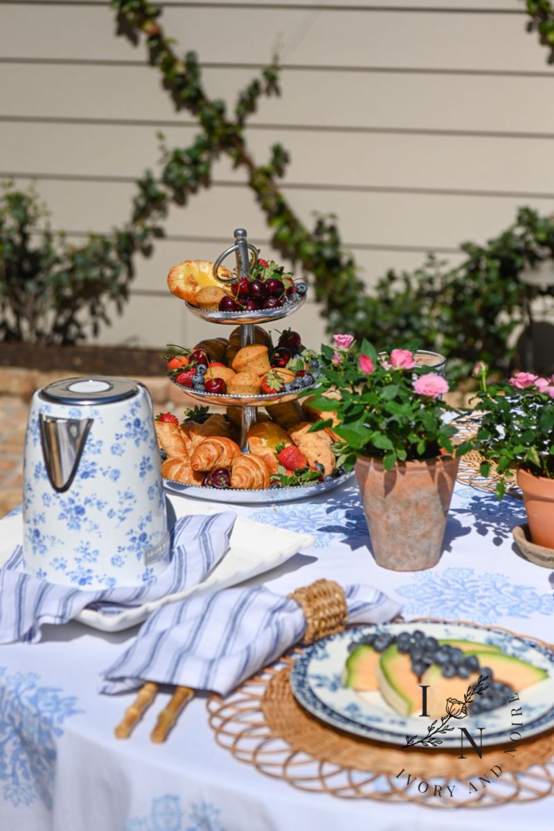 7+ Stunning Simple Brunch Table Settings