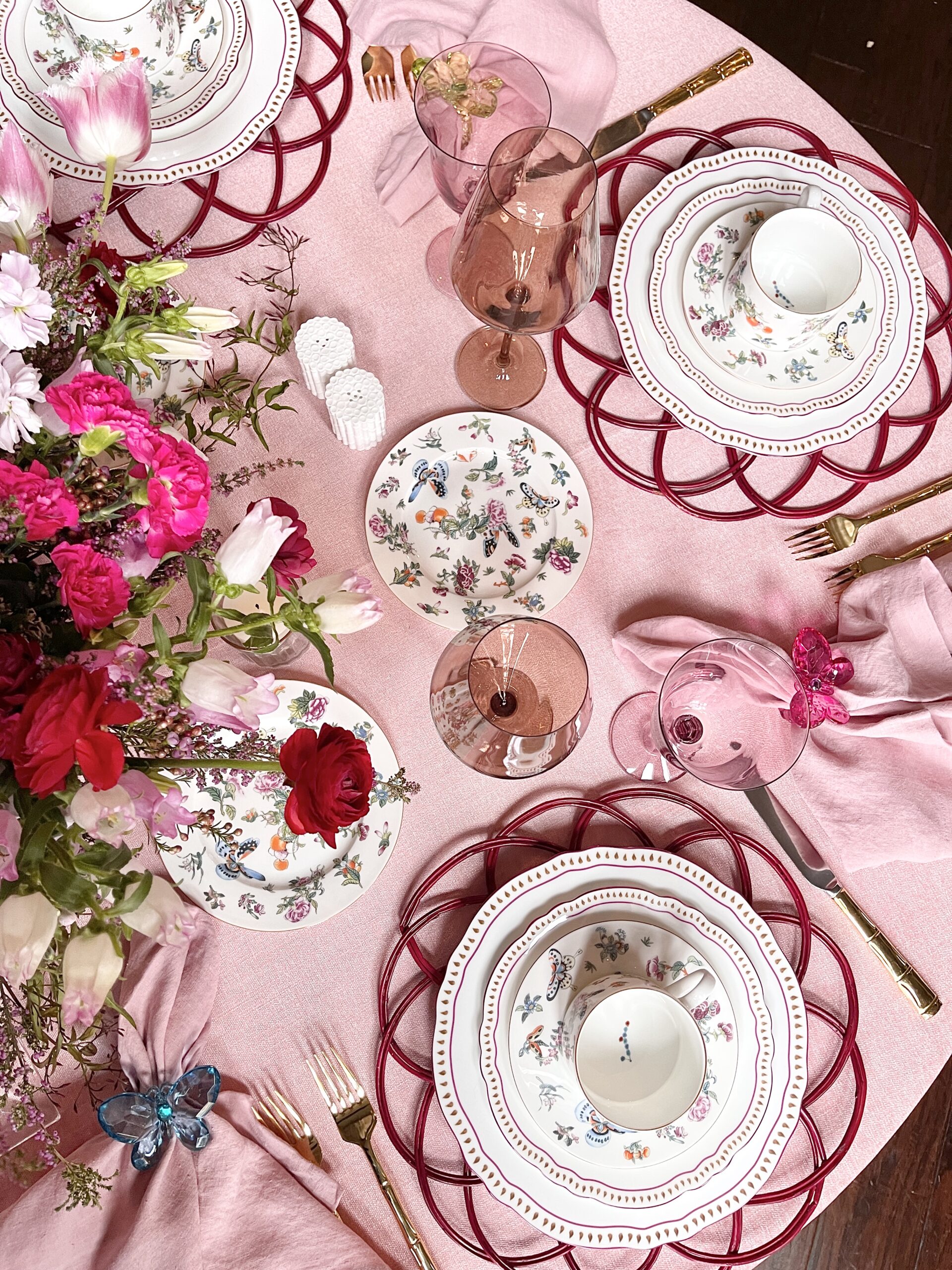 Red and Pink Butterfly Themed Table Setting Idea and Inspiration