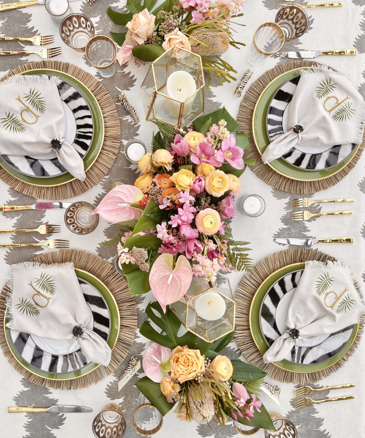 Tropical Safari Tablescape Inspiration | Ivory & Noire