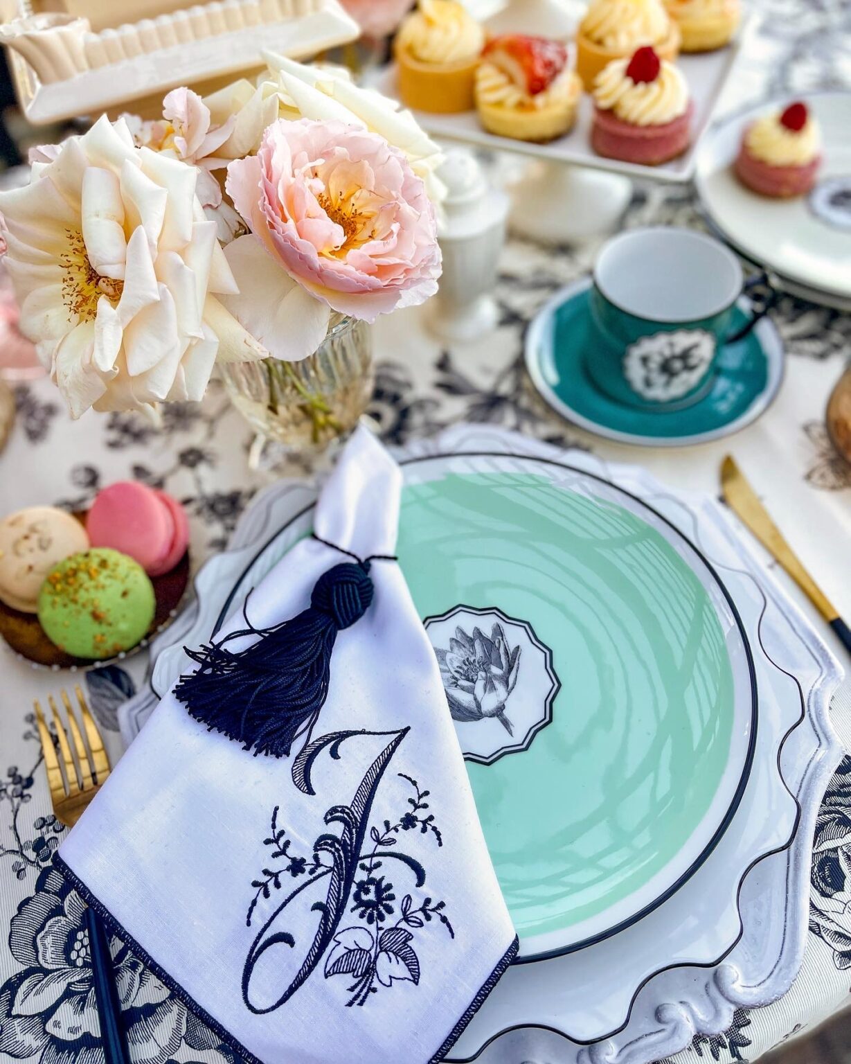 Bridgerton Themed Brunch Party Table Setting Idea