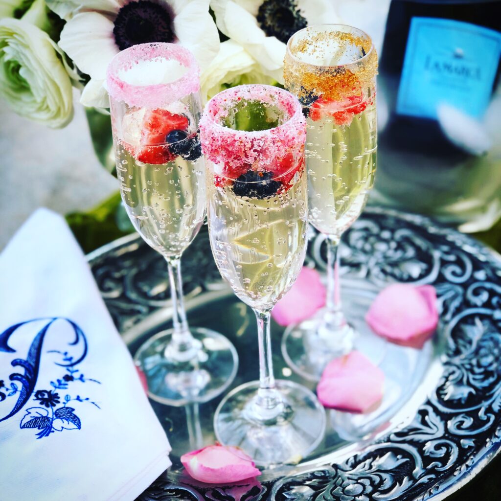 Very Berry Cocktail | Ivory & Noire