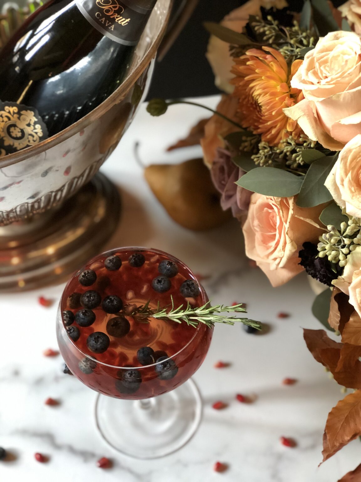 Sparkling Pomegranate Spritzer Cocktail/Mocktail | Ivory & Noire