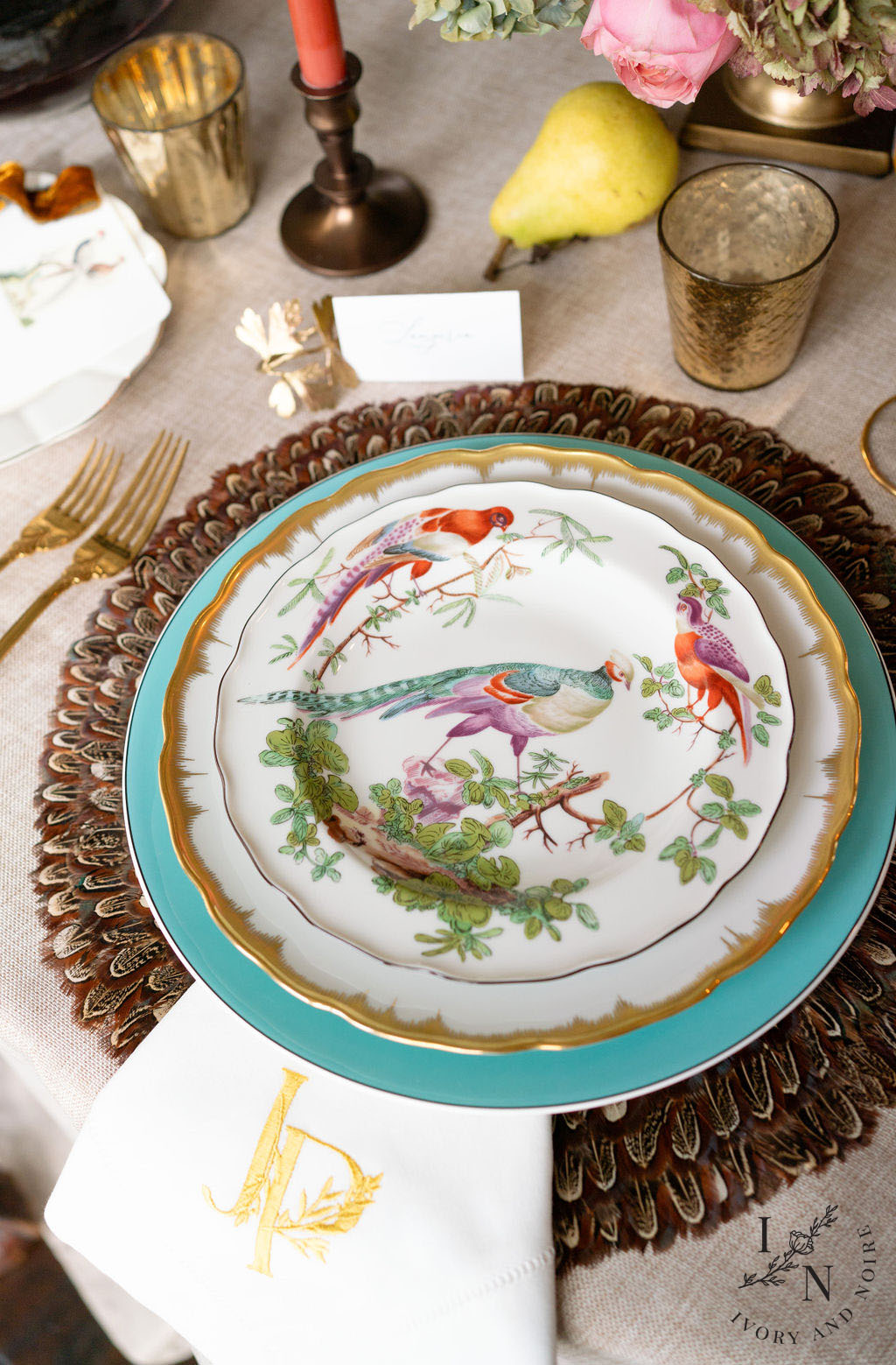 How to Set a Beautiful Bird-Themed Thanksgiving Tablescape