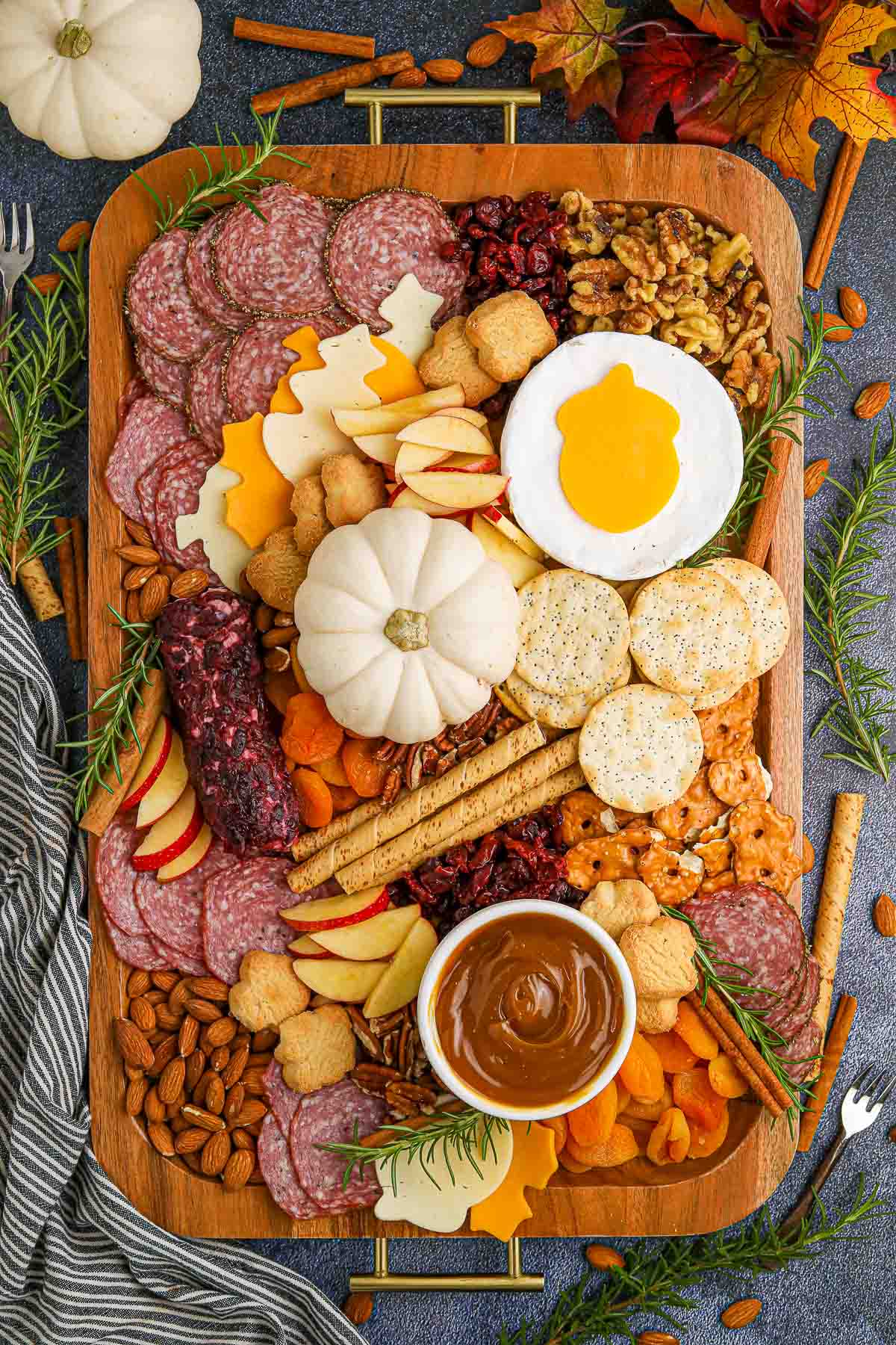 13+ Easy to Make Fall Charcuterie Boards to Try Out